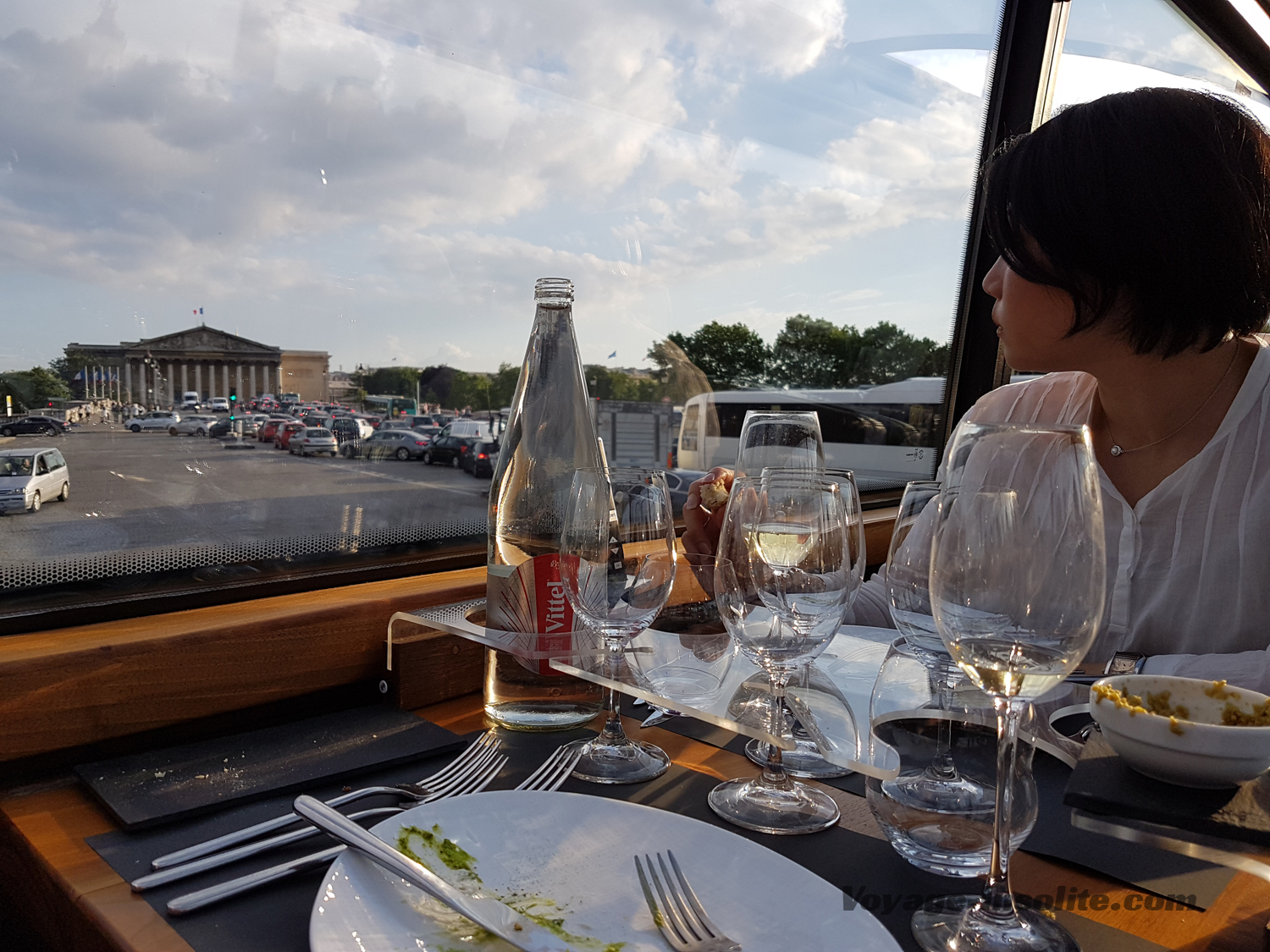 Diner dans un bus pour découvrir Paris ⋆ Voyage Insolite