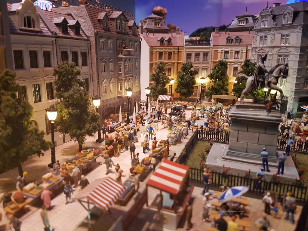 Mini World Lyon : le parc dont vous êtes le géant | Voyage Insolite