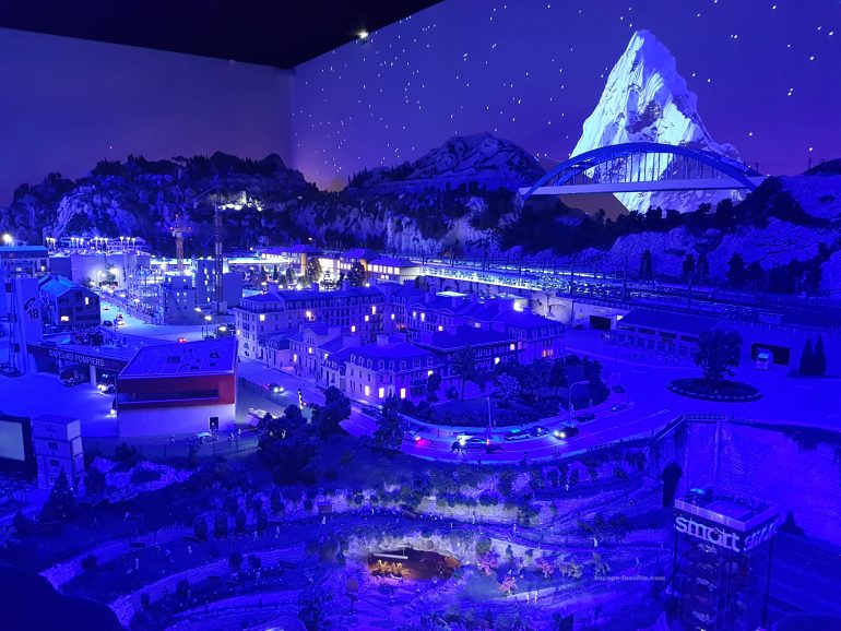 Mini World Lyon : le parc dont vous êtes le géant ⋆ Voyage Insolite