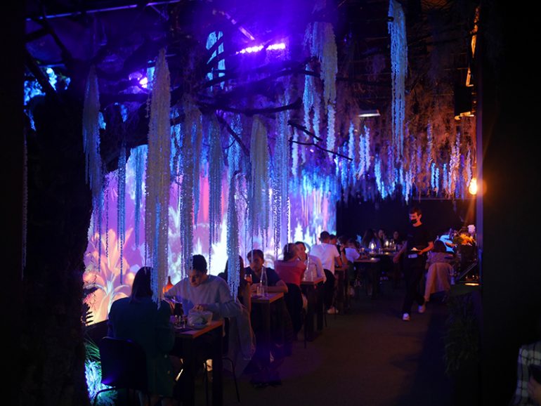 On a testé le restaurant ambiance Avatar à Lyon, l'Athera ⋆ Voyage Insolite